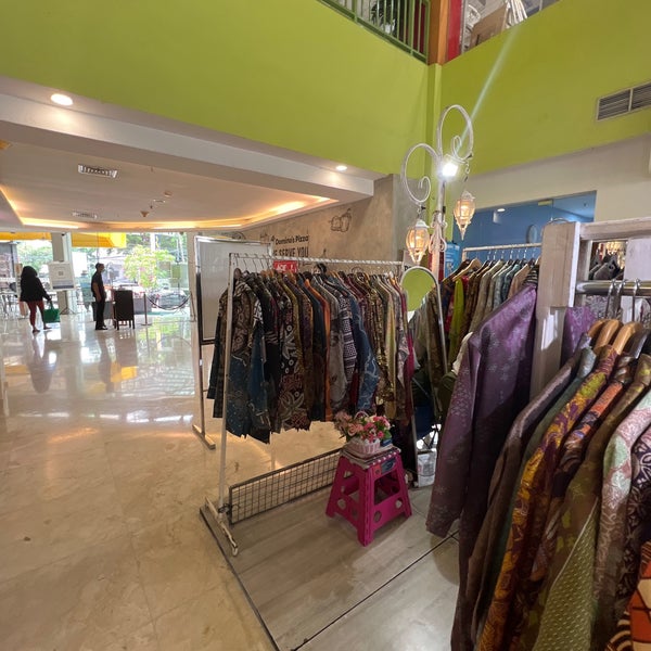 Menteng Huis - Shopping Mall in Jakarta Pusat