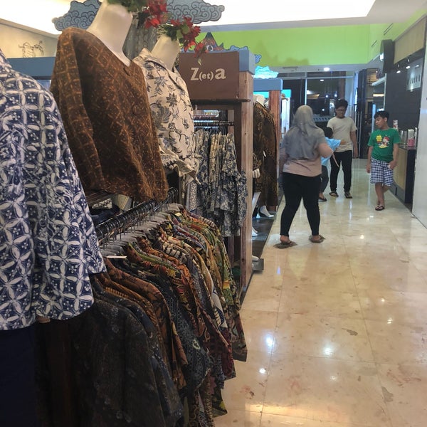 Menteng Huis - Shopping Mall in Jakarta Pusat