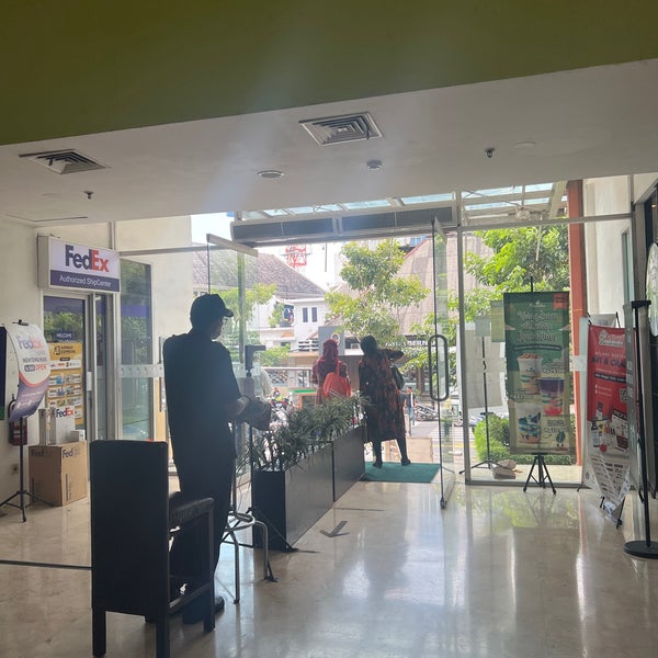 Menteng Huis - Shopping Mall in Jakarta Pusat