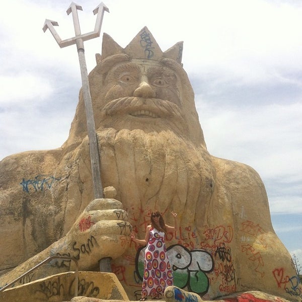 King Neptune Statue - Scenic Lookout