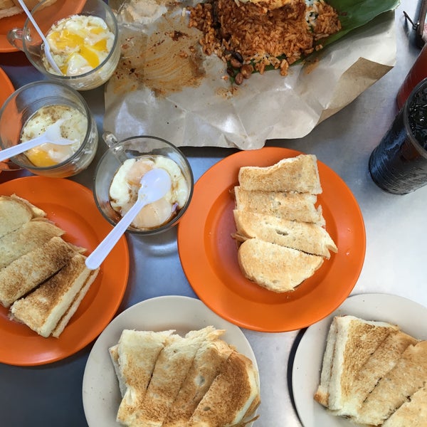 Toh Soon Cafe (多春茶座) - 299 tips from 10155 visitors