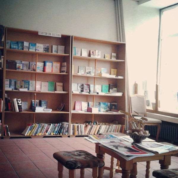 Anticariat - Used Bookstore in Suceava