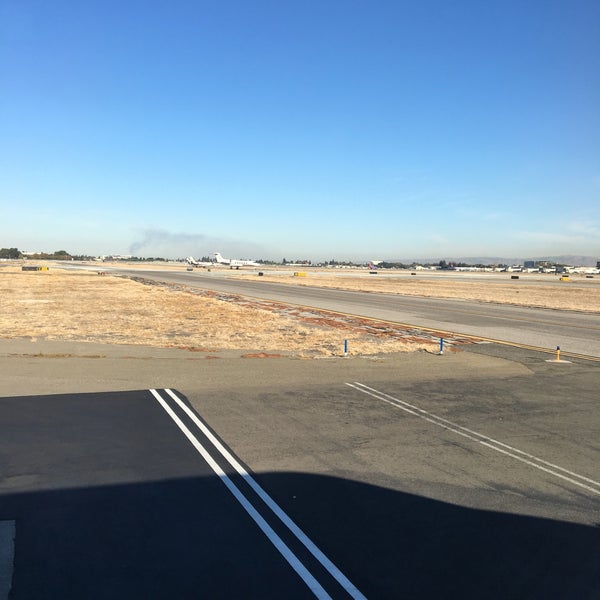 Photos at Intel Air Shuttle Santa Clara - Transportation Service in ...