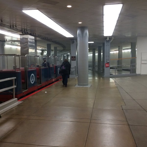 Photos at Dirksen Senate Office Building South Cafeteria Buffet ...