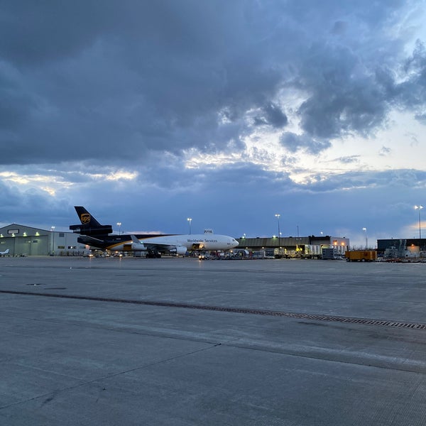 UPS Gateway - Mitchell Field - 1 tip