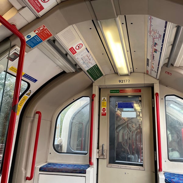 Hainault London Underground Station - Metro Station