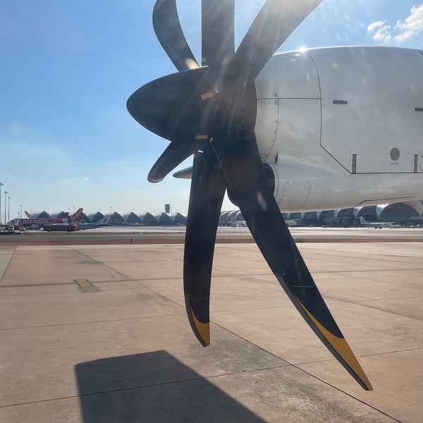 Bangkok Airways Flight PG 213 BKK-THS - 6 visitors