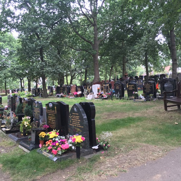 Photos at Chingford Mount Cemetery - 121 Old Church Rd