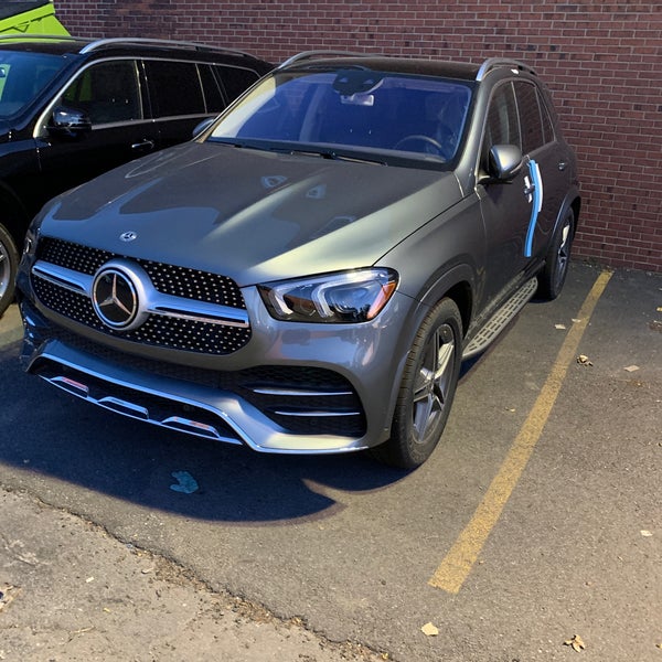 Silver Star Mercedes-Benz Montréal - Sales - Car Dealership in Snowdon