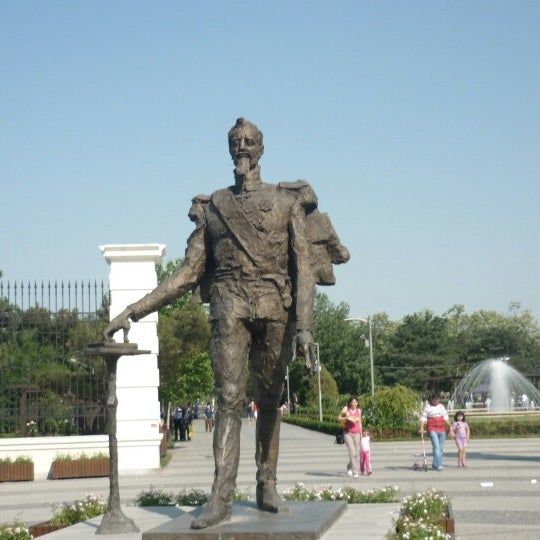 Statuia Alexandru Ioan Cuza - Balta Albă - 2 tips