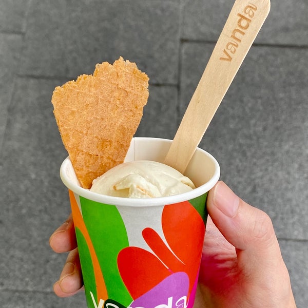 Vanda Botanical Desserts - Ice Cream Shop in Orchard Road