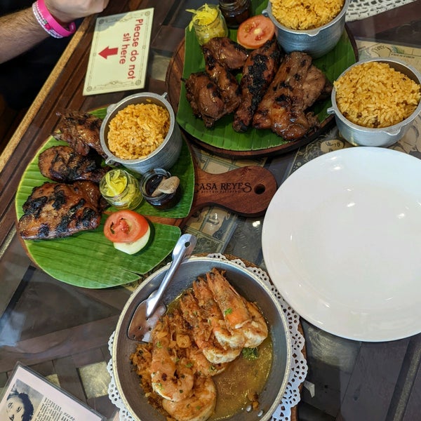 Casa Reyes Restaurant - Greenhills - San Juan, San Juan