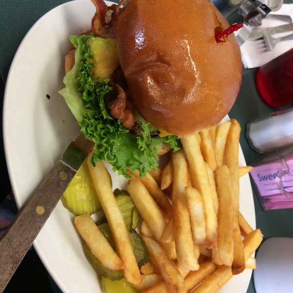 Ramona Cafe - 19 tips