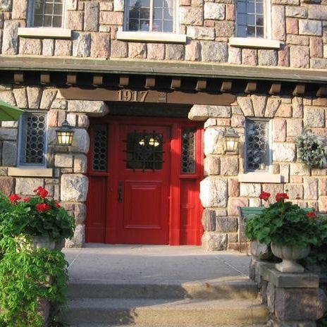 Vitosha Guest Haus Inn - Northeast Ann Arbor - Ann Arbor, MI