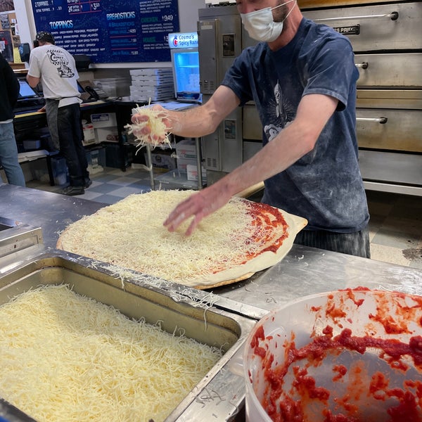 Cosmo's Pizza - Central Denver - 550 Grant St