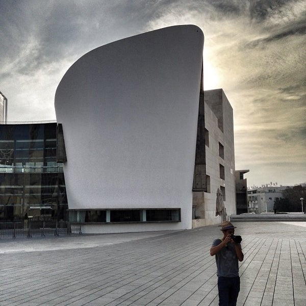 Cameri Theatre (תיאטרון הקאמרי) - תל אביב-יפו, תל אביב