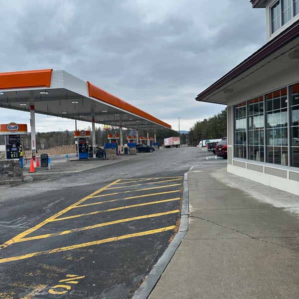 Lee Service Plaza (Eastbound) - Massachusetts Turnpike