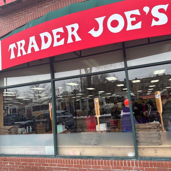 Brookline Booksmith - Bookstore in Brookline