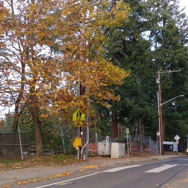 Photos at Robinswood Park - Park in Bellevue