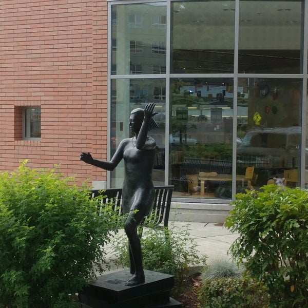 Photos at KCLS Bothell Library - 4 tips from 445 visitors