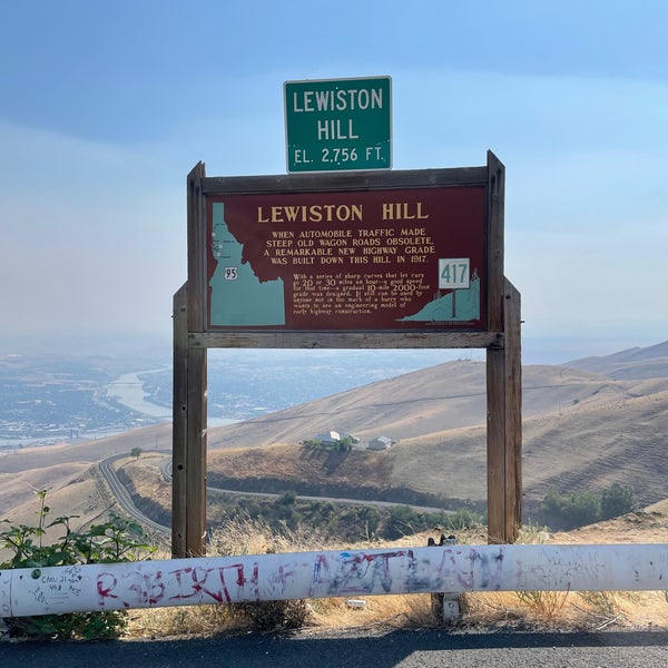 Lewiston Hill Overlook - Scenic Lookout