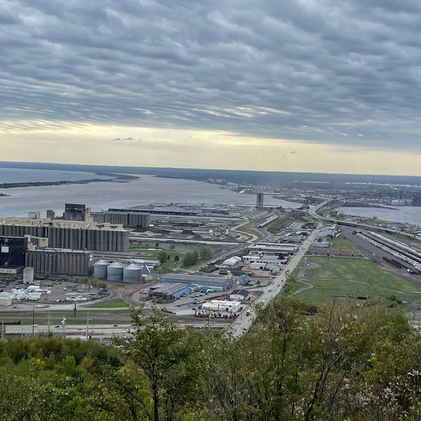 Enger Park Rocky Lookout Gazebo - Scenic Lookout