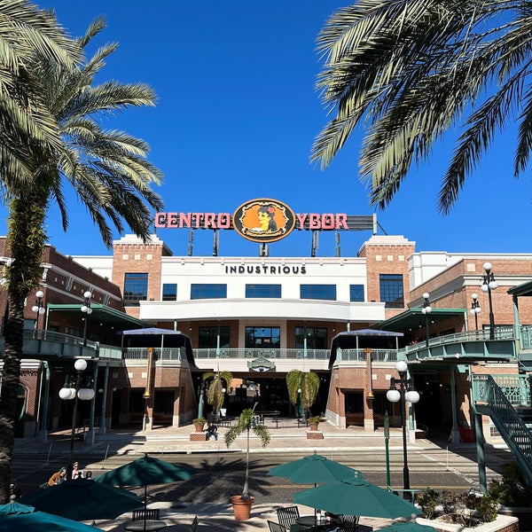 Centro Ybor - Plaza in Tampa
