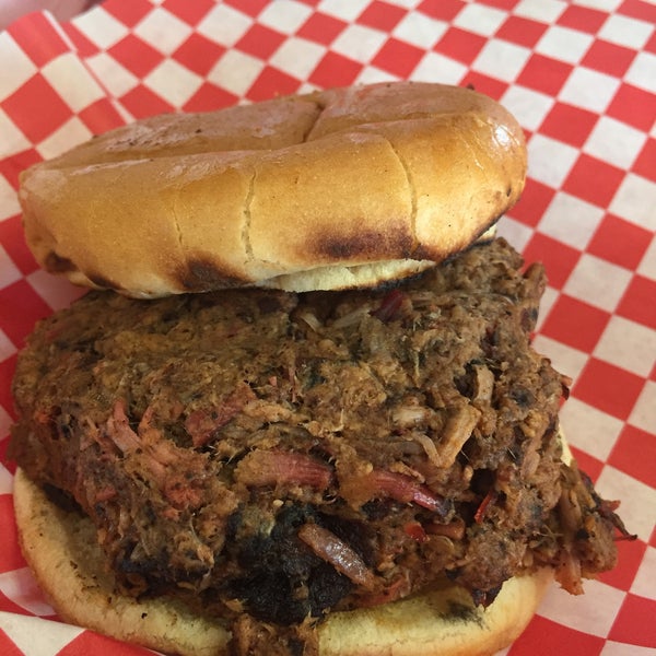 Tyler's Barbeque - 2014 Paramount Blvd