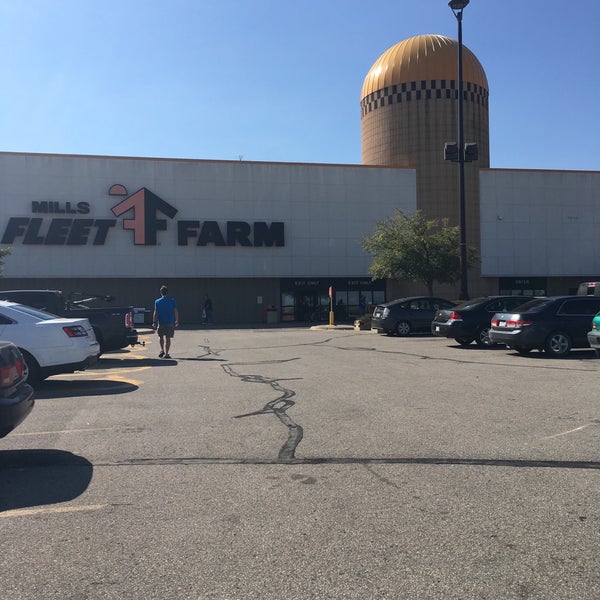 Fleet Farm - Department Store