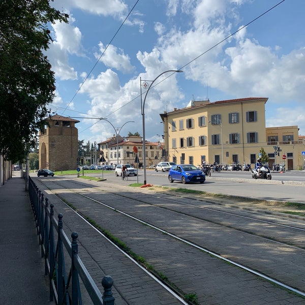 Piazzale di Porta Al Prato - Plaza in Firenze