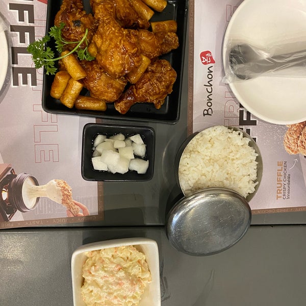 BonChon Chicken (บอนชอน ชิคเก้น) 본촌치킨 - Fried Chicken Joint in Pathum Wan