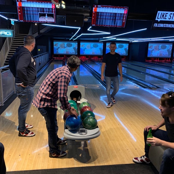Strike Bowling Bar - Bowling Alley