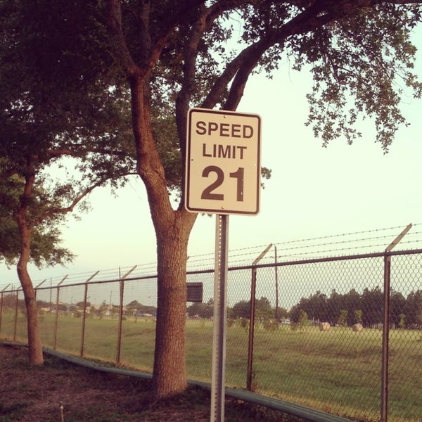 Shell Westhollow - 3333 Highway 6 S