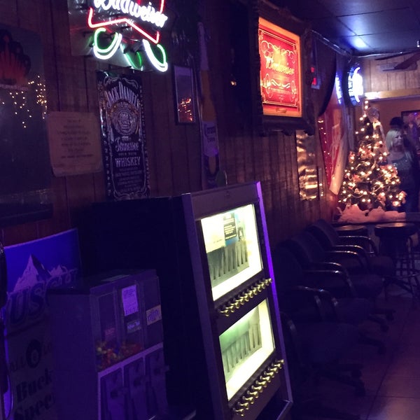 8 Ball Lounge - 7 tips from 155 visitors