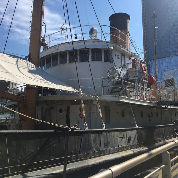 Lighthouse Tender LILAC