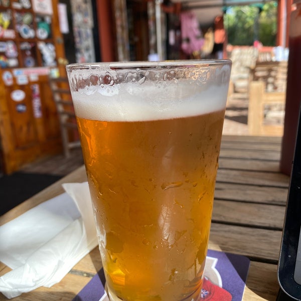 Swizzle Inn - 38 tips