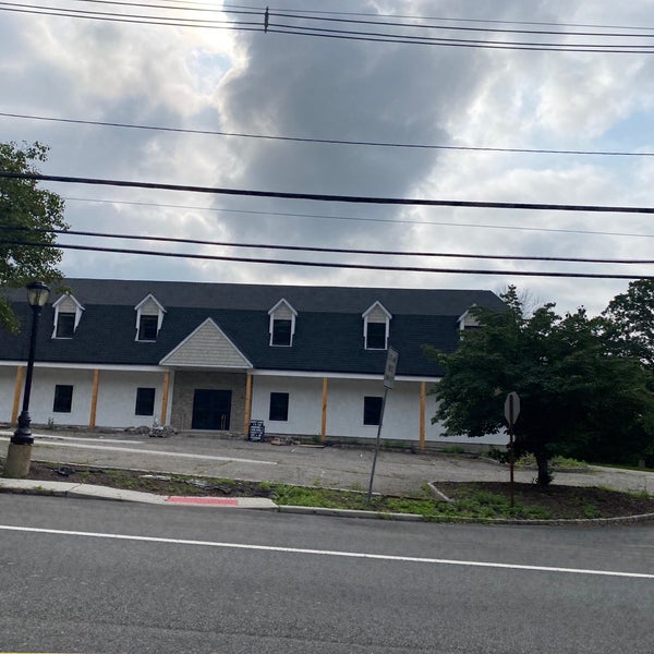 Valley View Pub - American Restaurant