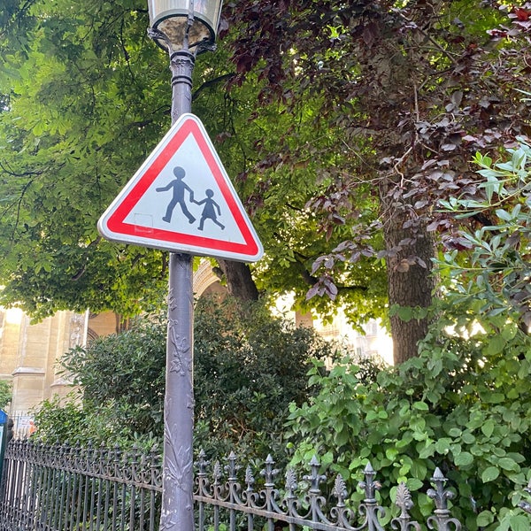 Square Samuel Rousseau - Invalides - 1 tip from 150 visitors