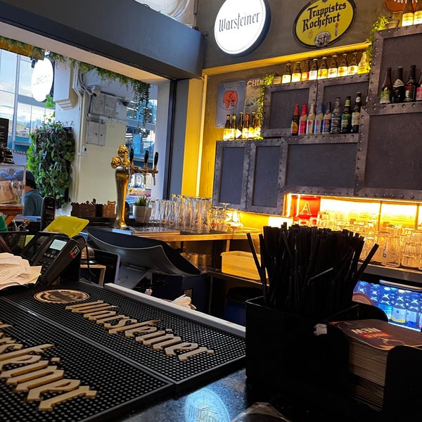 AlibabaR The Hawker Bar