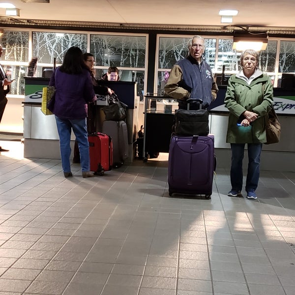 Go Shuttle Express - 3rd floor of the airport parking garage