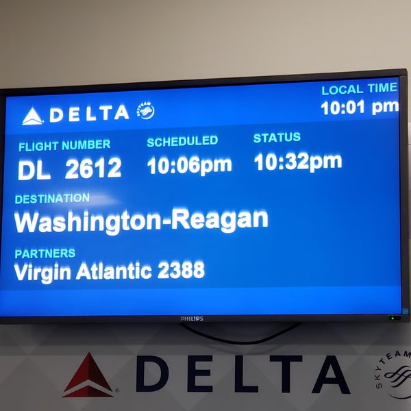 Gate D11 - Airport Gate