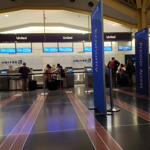 United Ticket Counter - Terminal 2