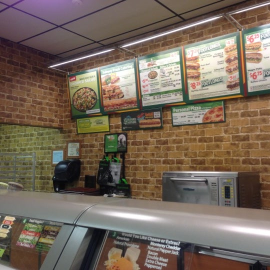 SUBWAY - Sandwich Spot