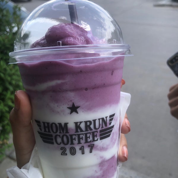Hom Krun Coffee (หอมกรุ่น คอฟฟี่) - Café