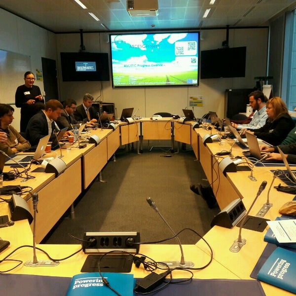 European Commission - BU25 - DG CNECT - 5 tips from 790 visitors