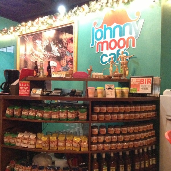 Johnny Moon Cafe (The Ilocos Diner) (Now Closed) - Lungsod ng Laoag ...