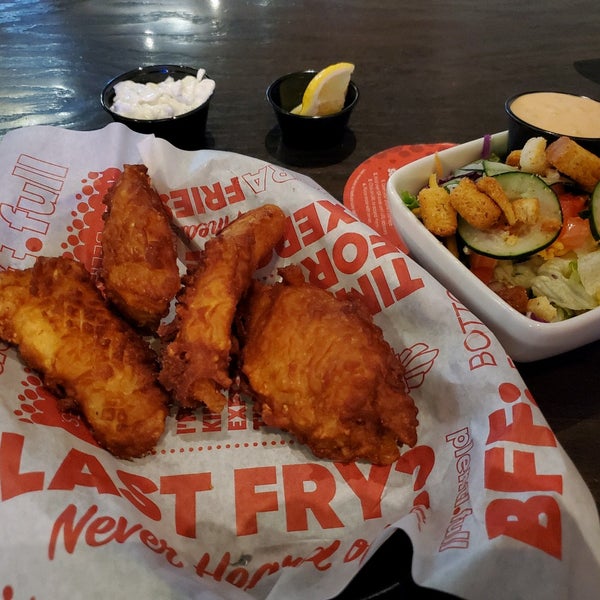 Red Robin Gourmet Burgers and Brews - Burger Joint in Simi Valley