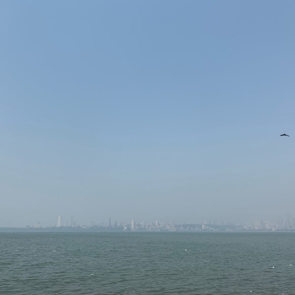 Express Towers - Office