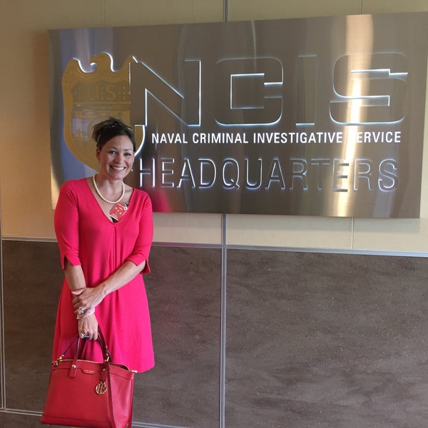 Russell-Knox Building - Government Building in Quantico