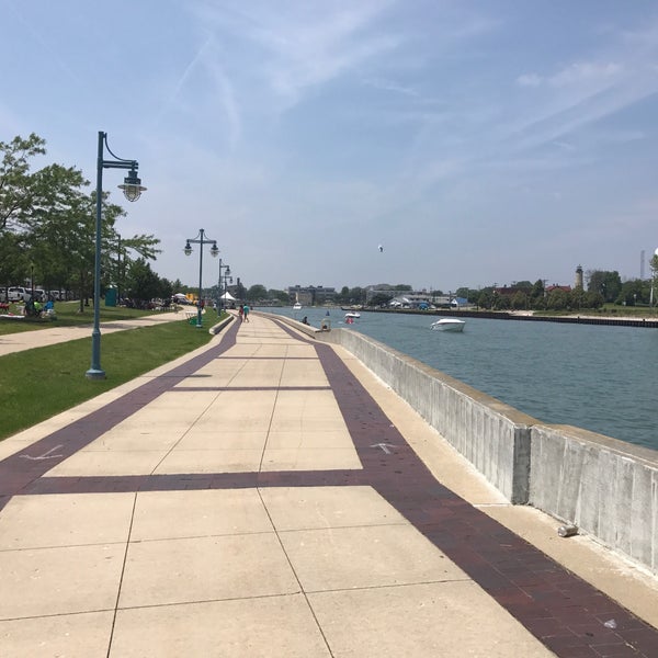 Photos at Kenosha Lakefront - Kenosha Central Business District ...